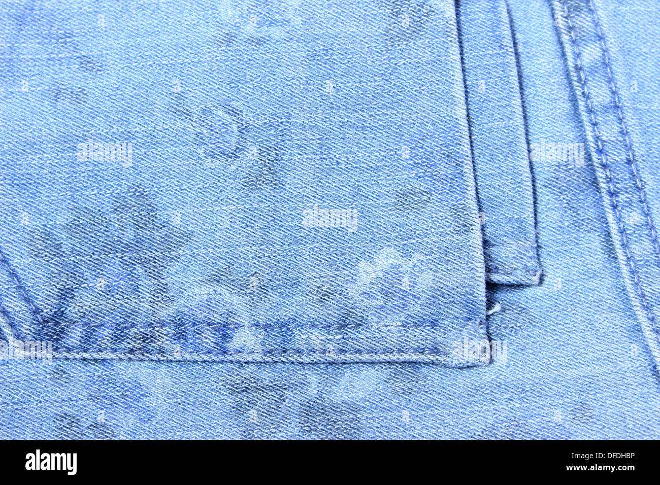 Bluejeans hi-res stock photography and images - Alamy