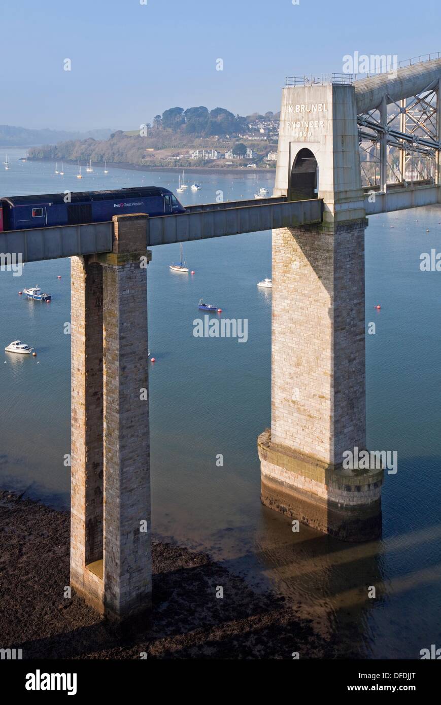 Royal Albert Bridge Train Stock Photos & Royal Albert Bridge Train ...