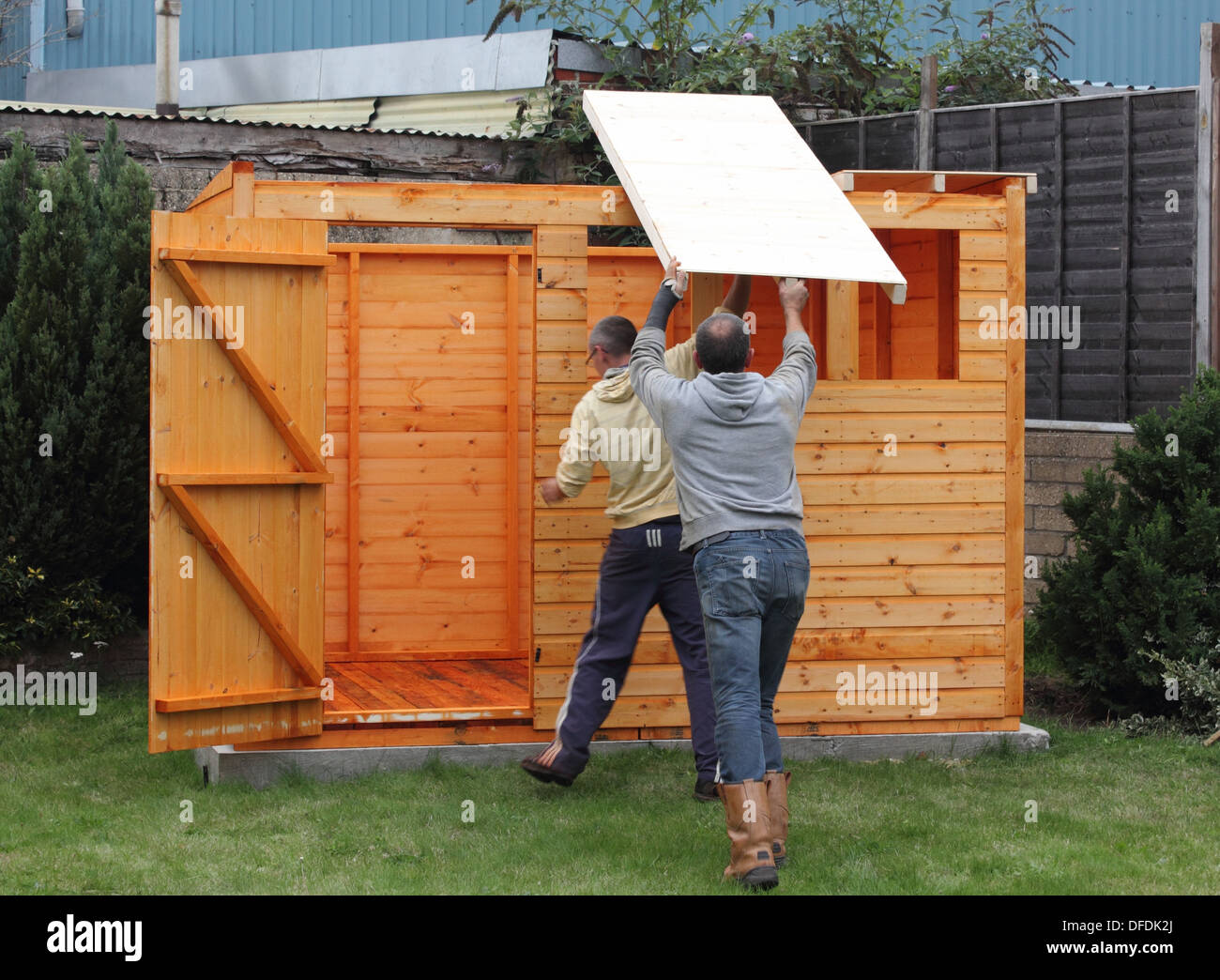 Building a wooden shed Stock Photo - Alamy