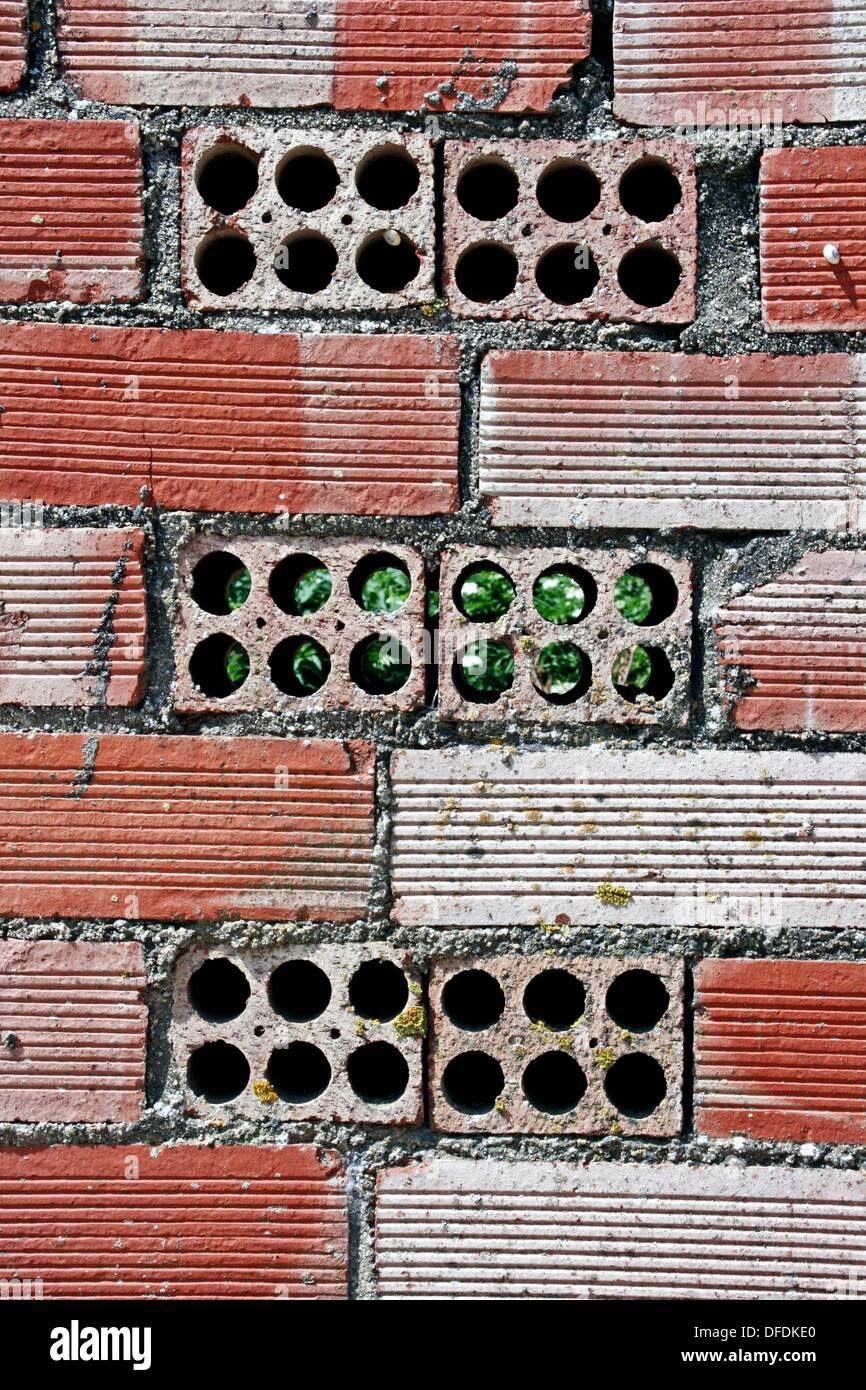 Dividing brick hi-res stock photography and images - Alamy