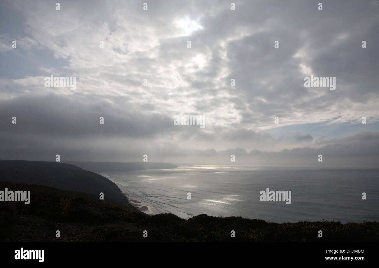 Light through broken clouds hi-res stock photography and images - Alamy