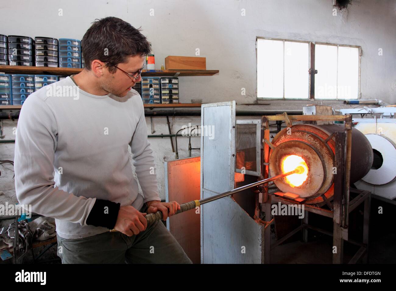 Glass blower biot hi-res stock photography and images - Alamy