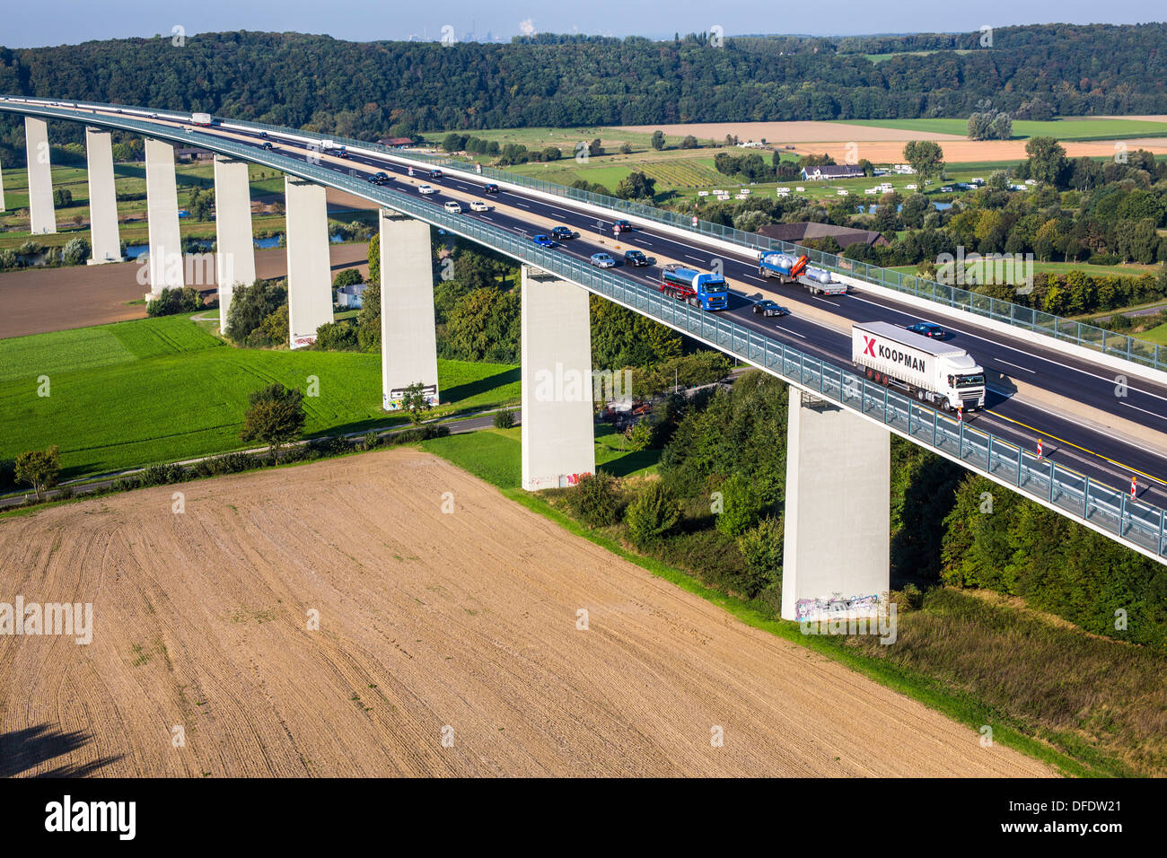 Highway bridge transportation hi-res stock photography and images - Alamy