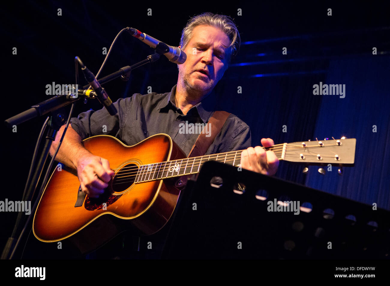Lloyd Cole Singer High Resolution Stock Photography and Images - Alamy