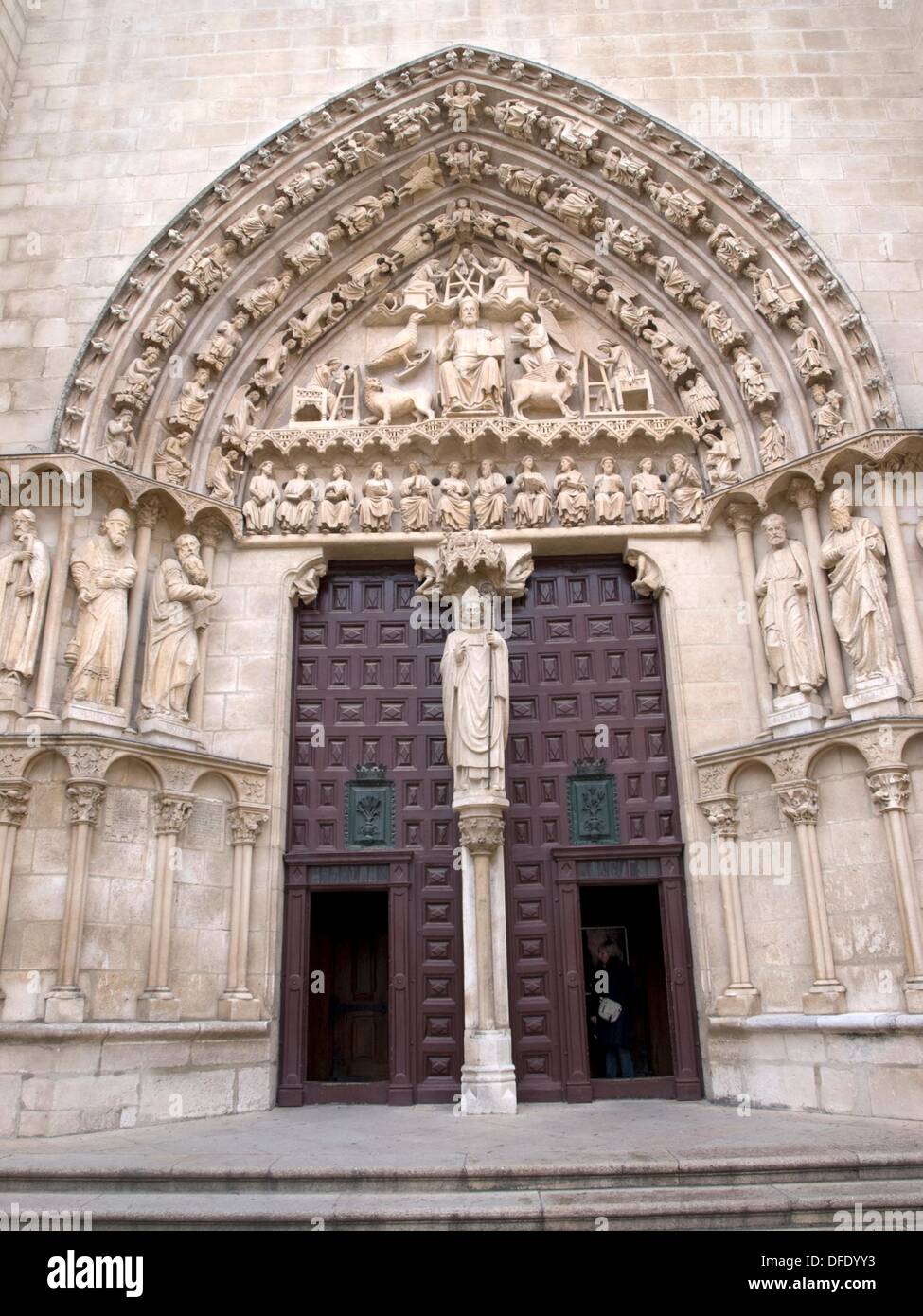 Sarmental gate gothic cathedral burgos hi-res stock photography and ...