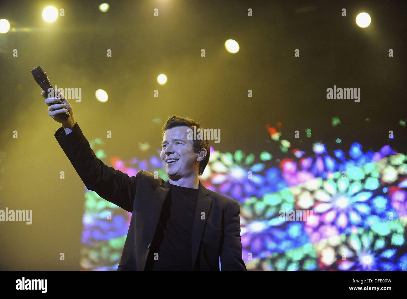 Rick astley singer hi-res stock photography and images - Alamy