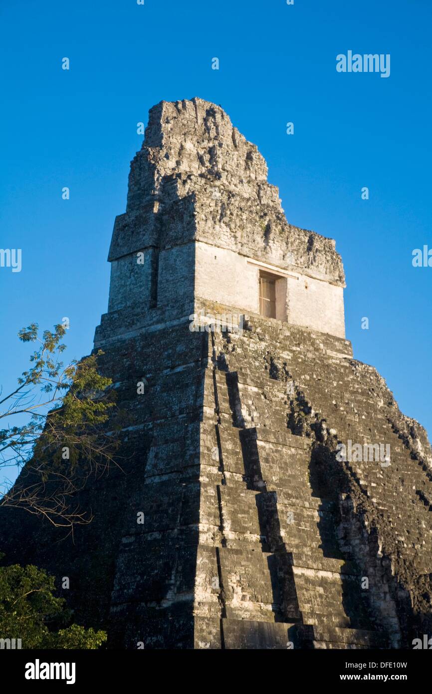 Giant Pyramid Temple Maya High Resolution Stock Photography and Images ...