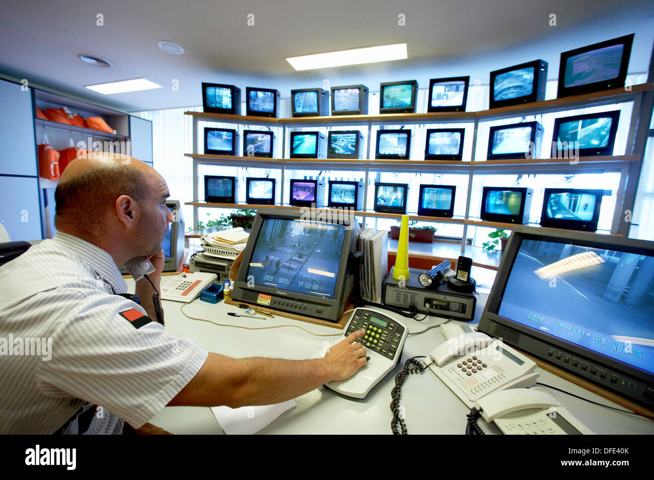 Security at hospital hi-res stock photography and images - Alamy