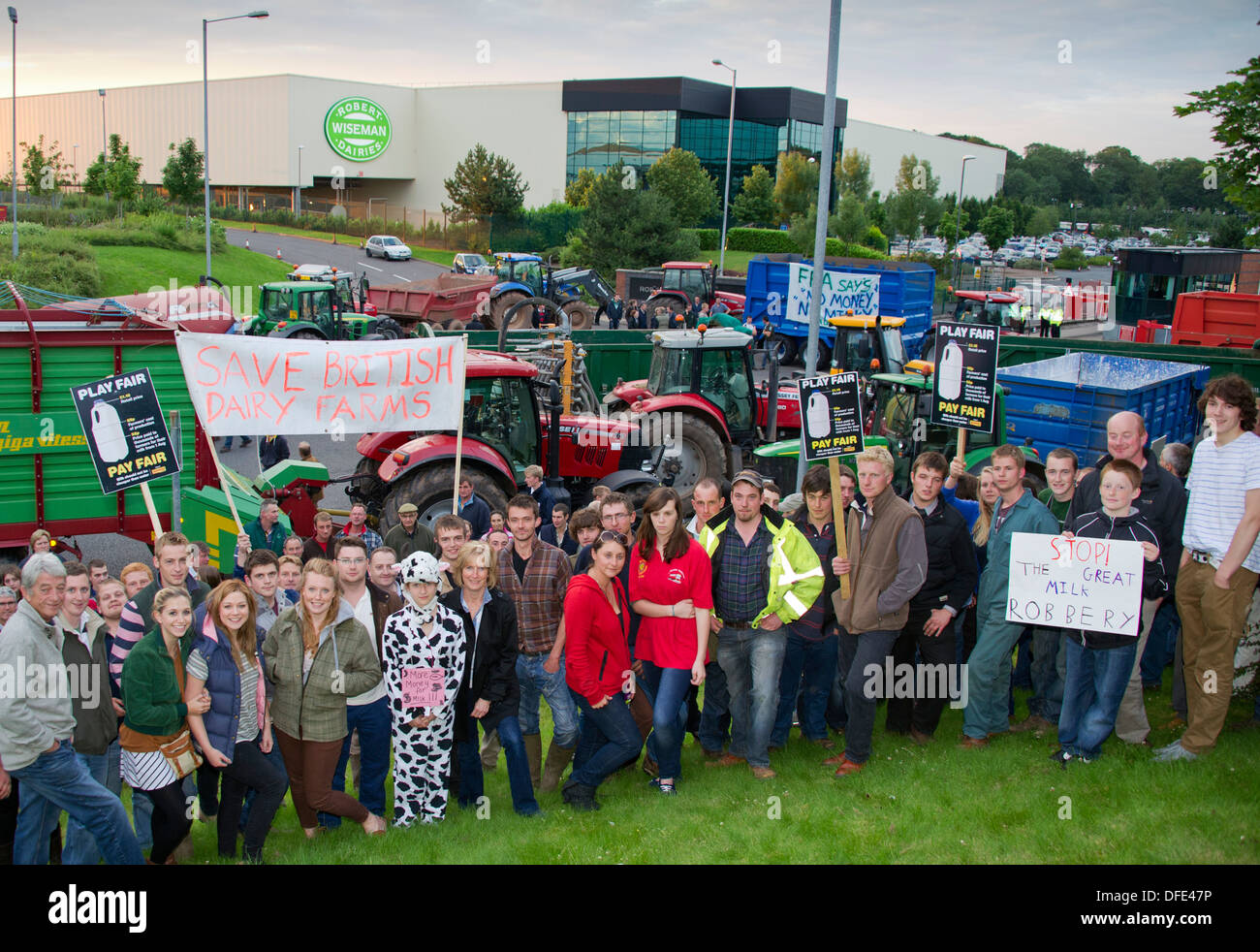 Milk protests uk hi-res stock photography and images - Alamy