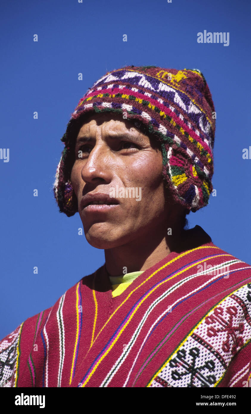 Peruvian quechua people adult man hi-res stock photography and images ...