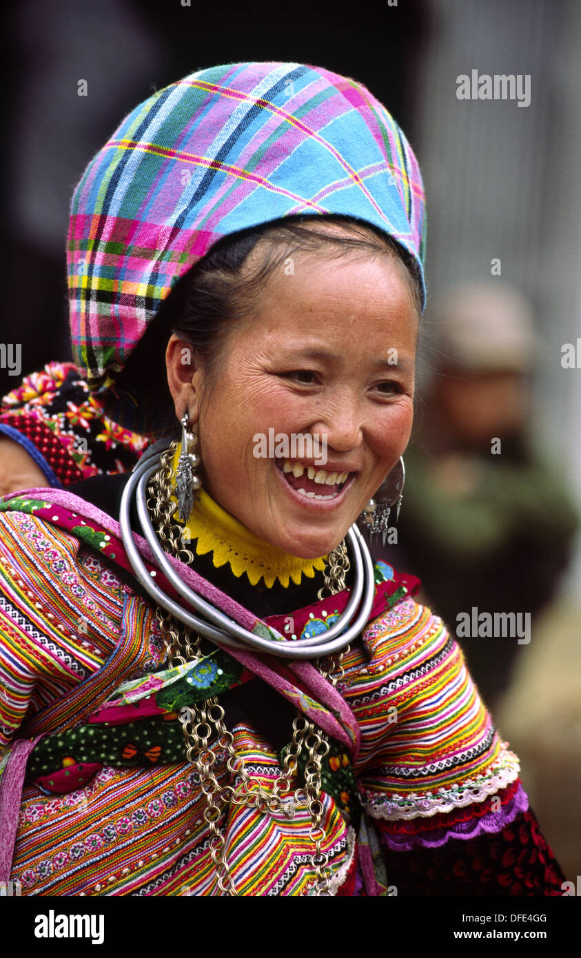 North bac ha tribal woman hi-res stock photography and images - Alamy