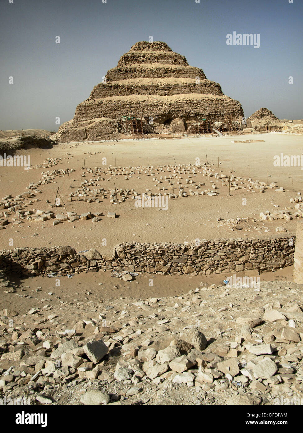 Piramide de zoser hi-res stock photography and images - Alamy