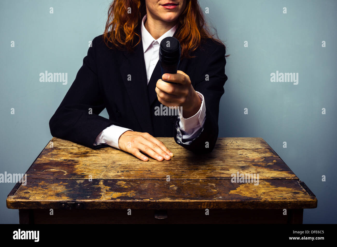 Interview camera microphone hi-res stock photography and images - Alamy