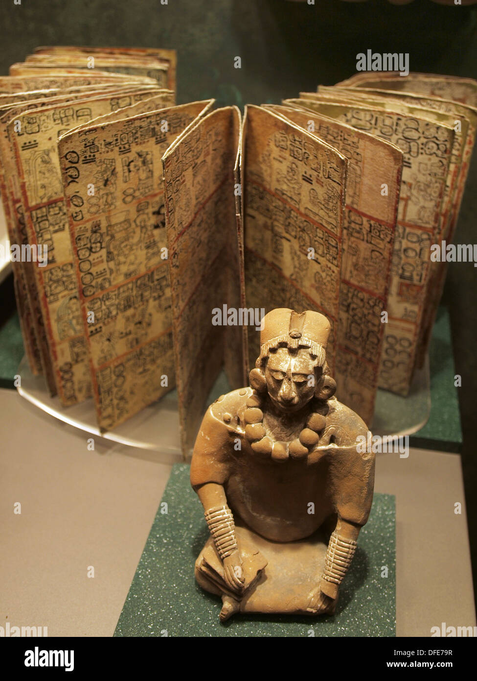 Codex maya hi-res stock photography and images - Alamy