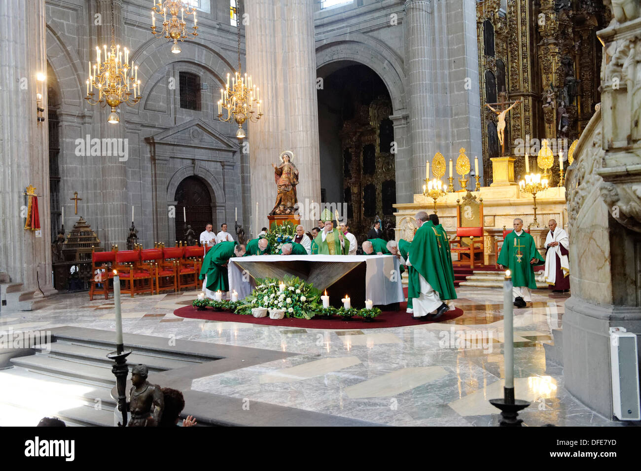 Sixteen chapels hi-res stock photography and images - Alamy
