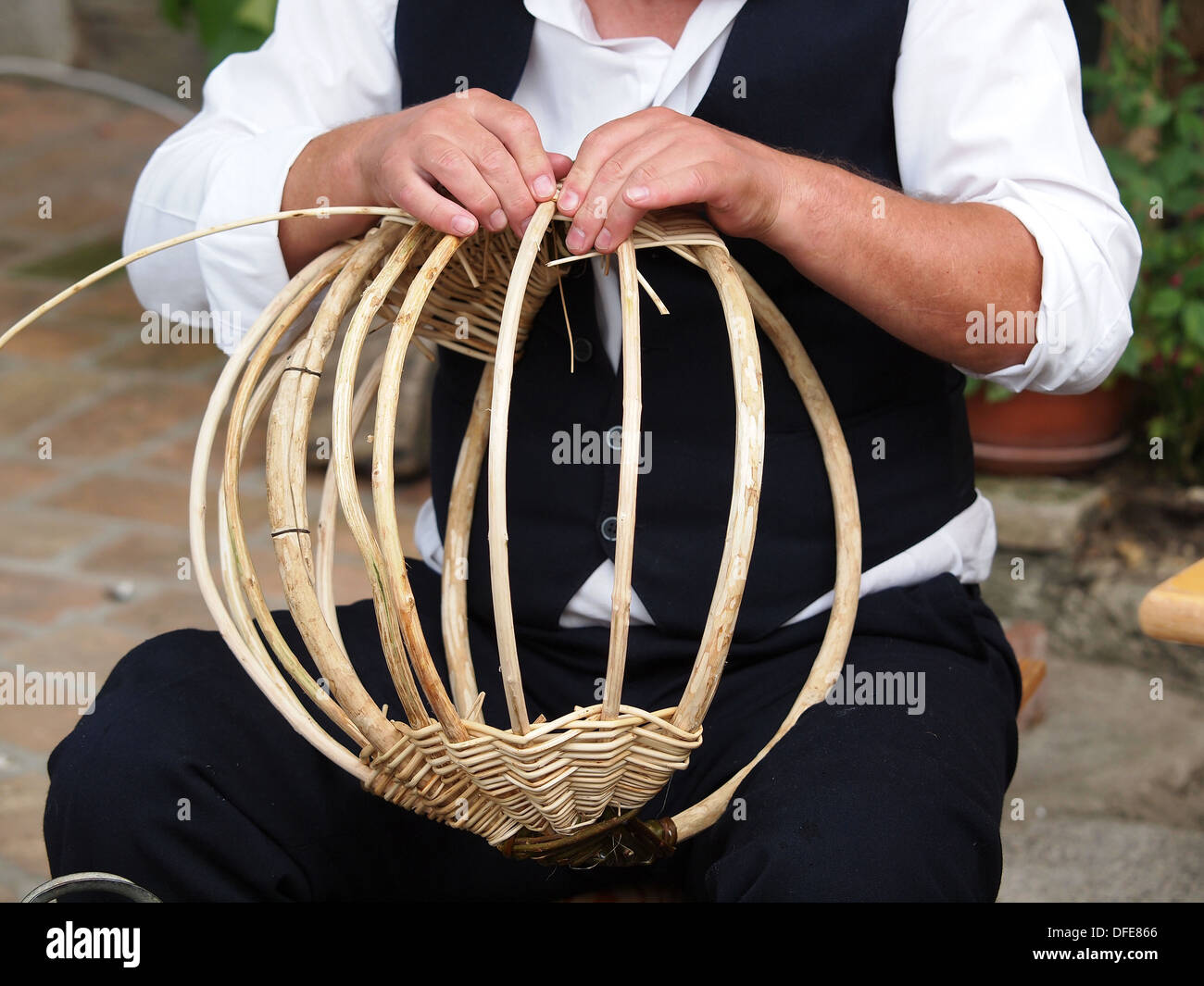 Basket making hi-res stock photography and images - Alamy