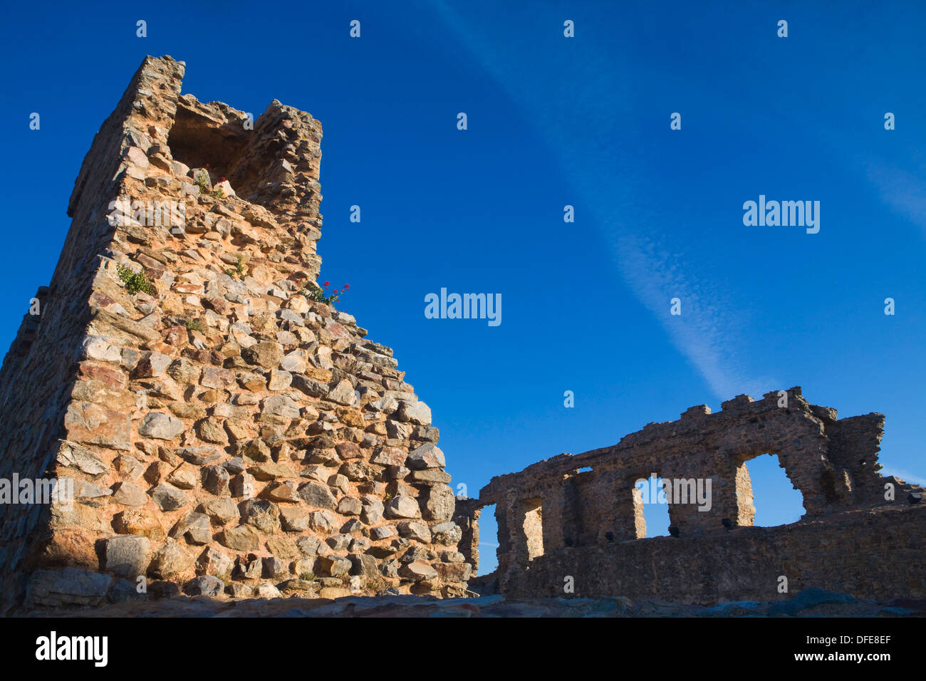 Castelo rodrigo castle hi-res stock photography and images - Alamy