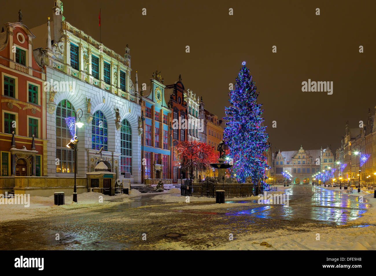 Dark gothic christmas scene hi-res stock photography and images - Alamy