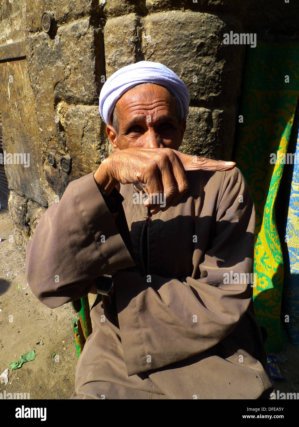 Galabeya hi-res stock photography and images - Alamy