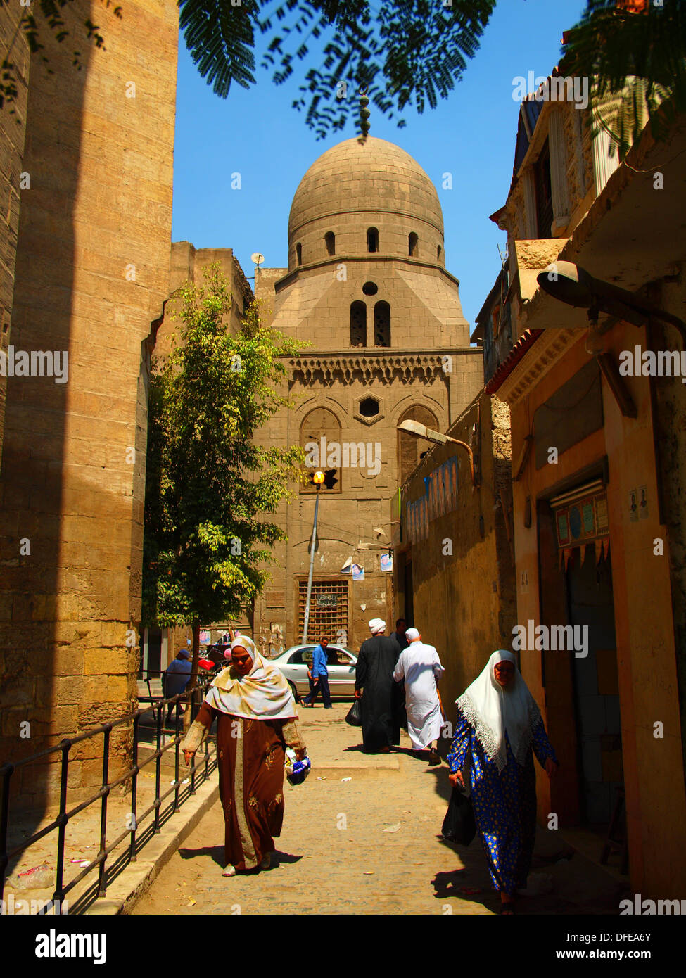Mamluk architecture islamic quarter cairo hi-res stock photography and ...