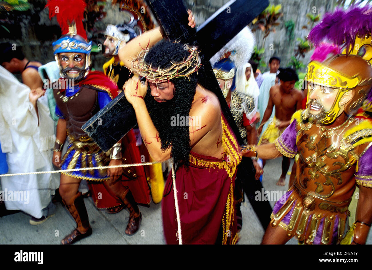 Philippines marinduque island moriones mask hi-res stock photography ...