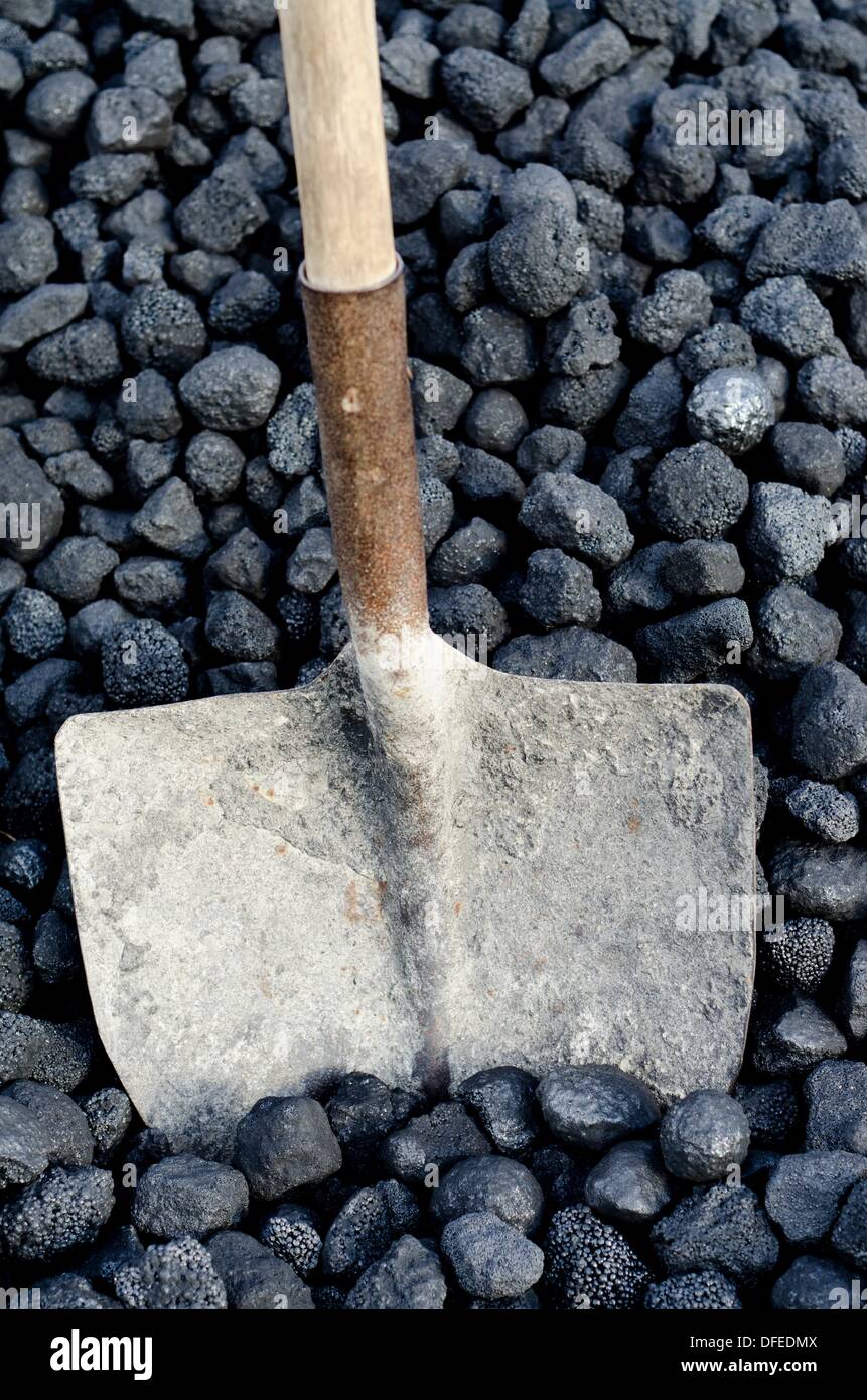 Bituminous coal hi-res stock photography and images - Alamy