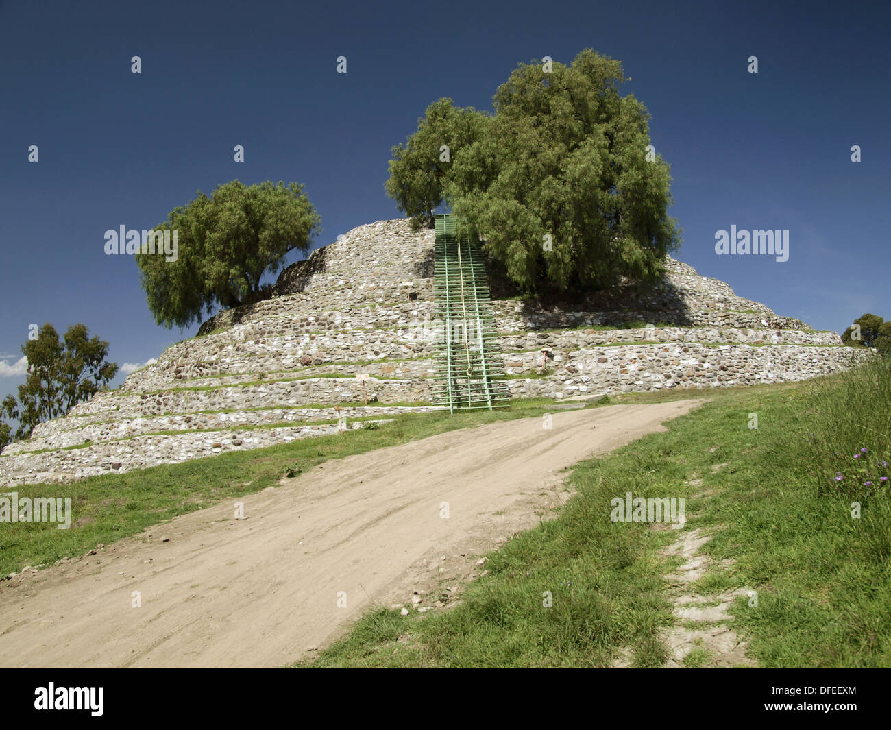 Xochitecatl ruins hi-res stock photography and images - Alamy