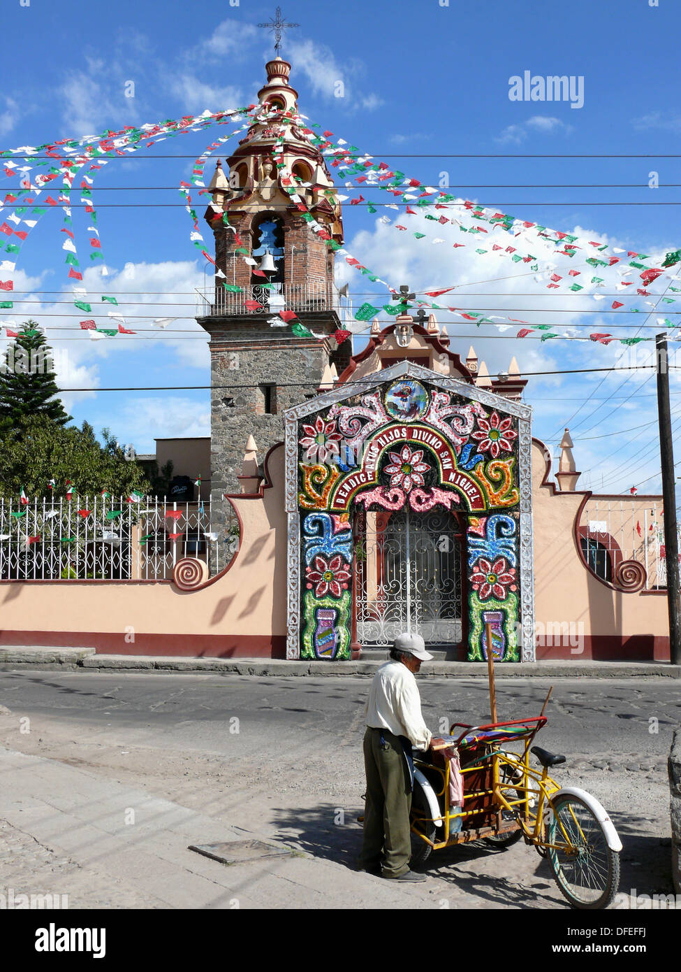 Mexico puebla tonantzintla church hi-res stock photography and images ...