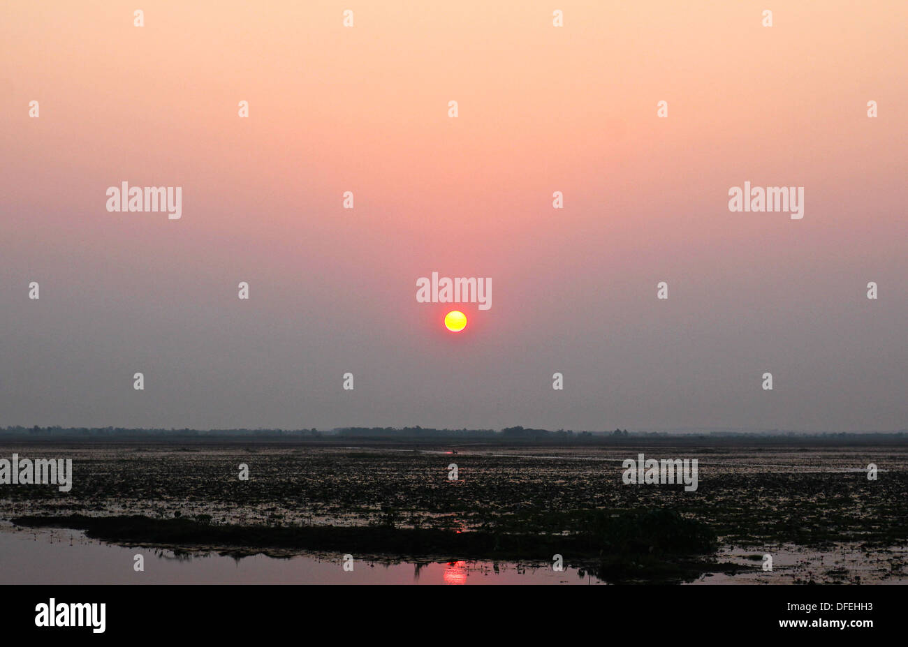 Sun rising hi-res stock photography and images - Alamy