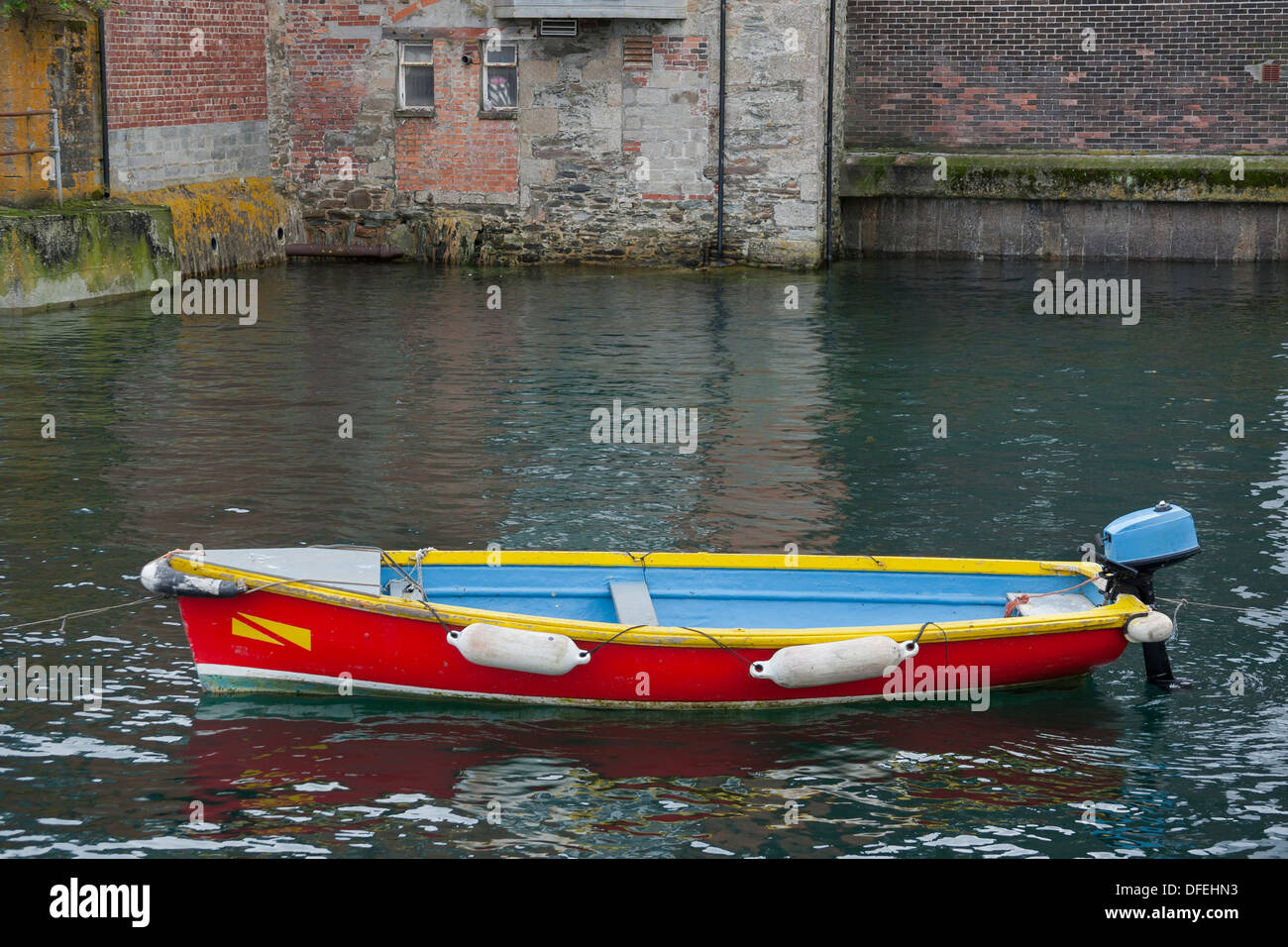 Old boat motor hi-res stock photography and images - Alamy