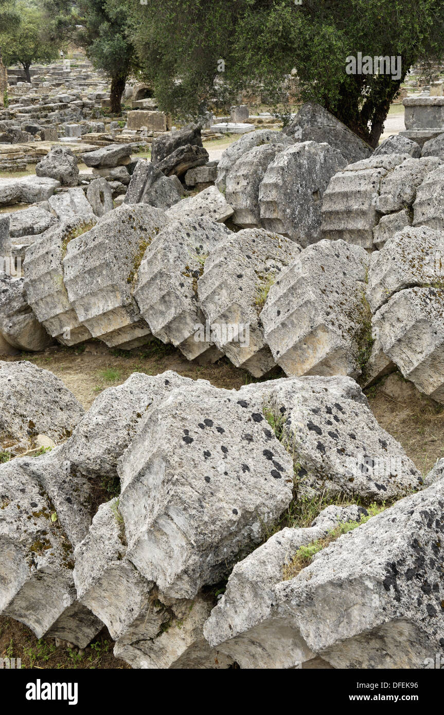 The temple of zeus olympia hi-res stock photography and images - Alamy