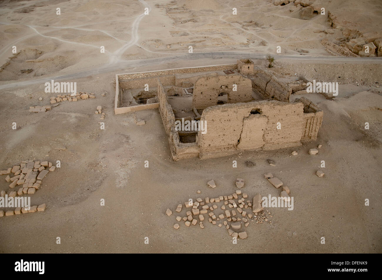Mud brick house ancient egypt hi-res stock photography and images - Alamy