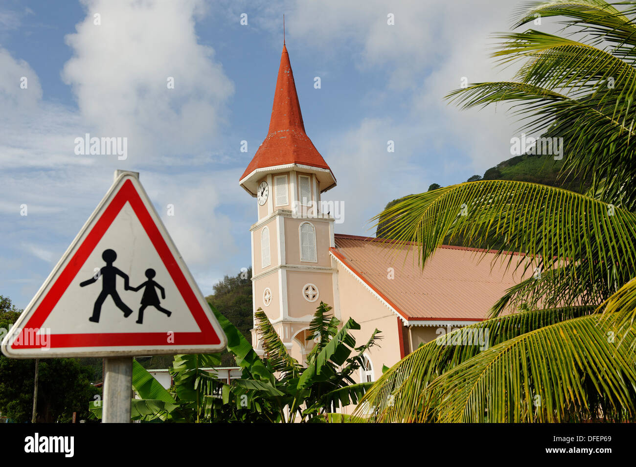 Bora bora vaitape building hi-res stock photography and images - Alamy