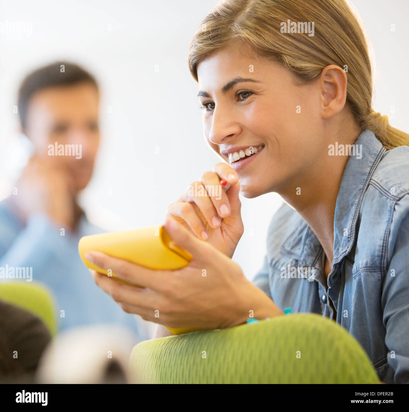Office worker taking notes hi-res stock photography and images - Alamy