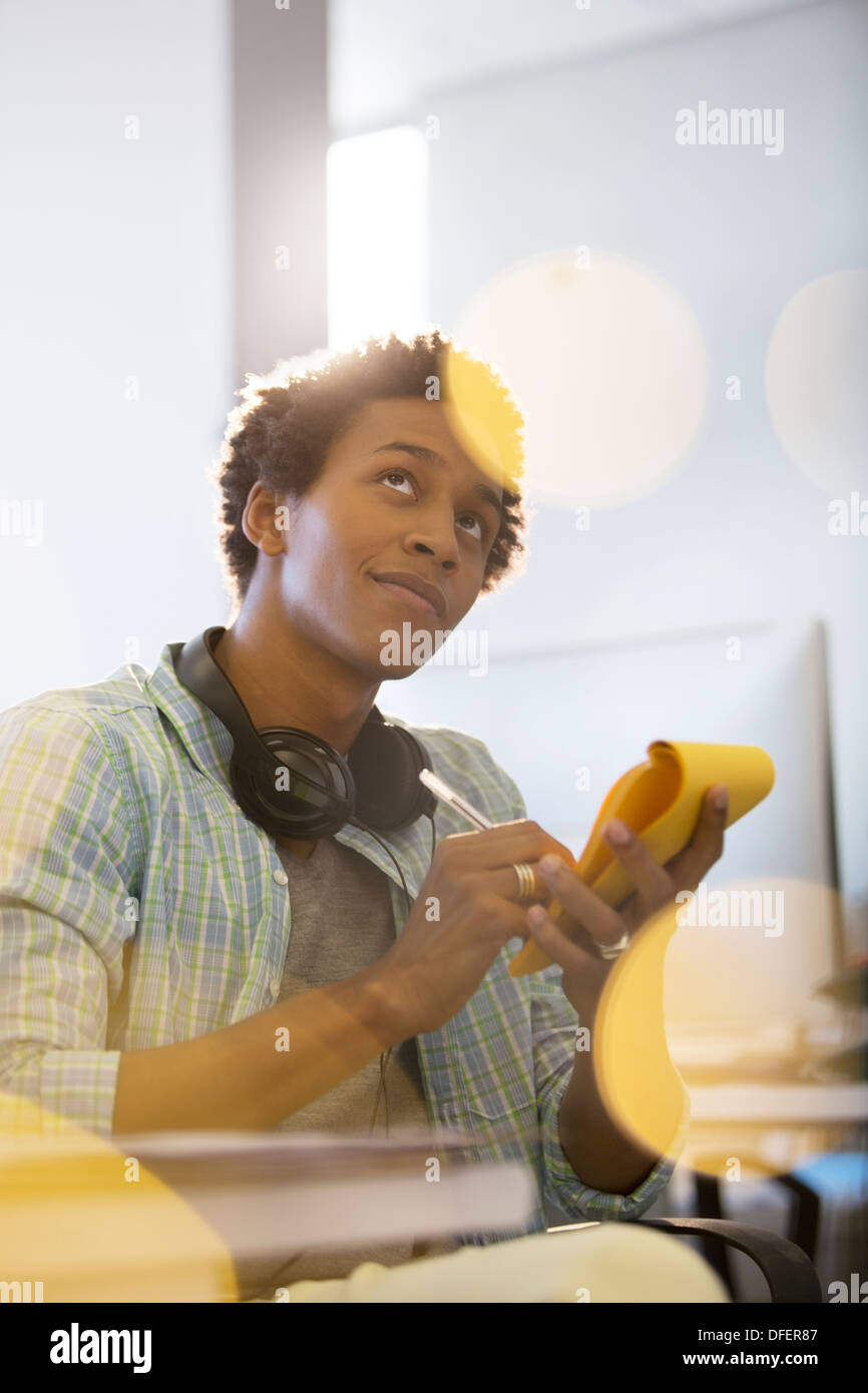 Taking notes class hi-res stock photography and images - Alamy