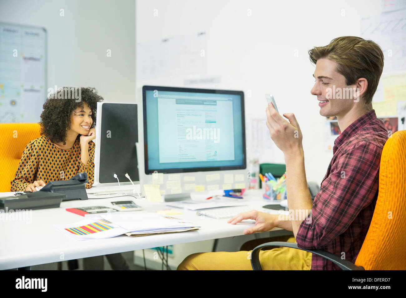 Woman executive office desk hi-res stock photography and images - Alamy