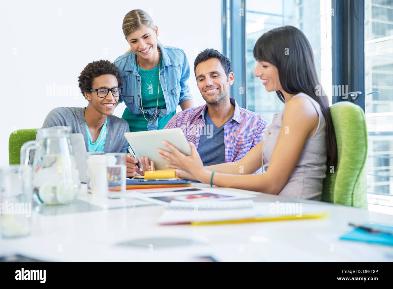 Using meeting hi-res stock photography and images - Alamy