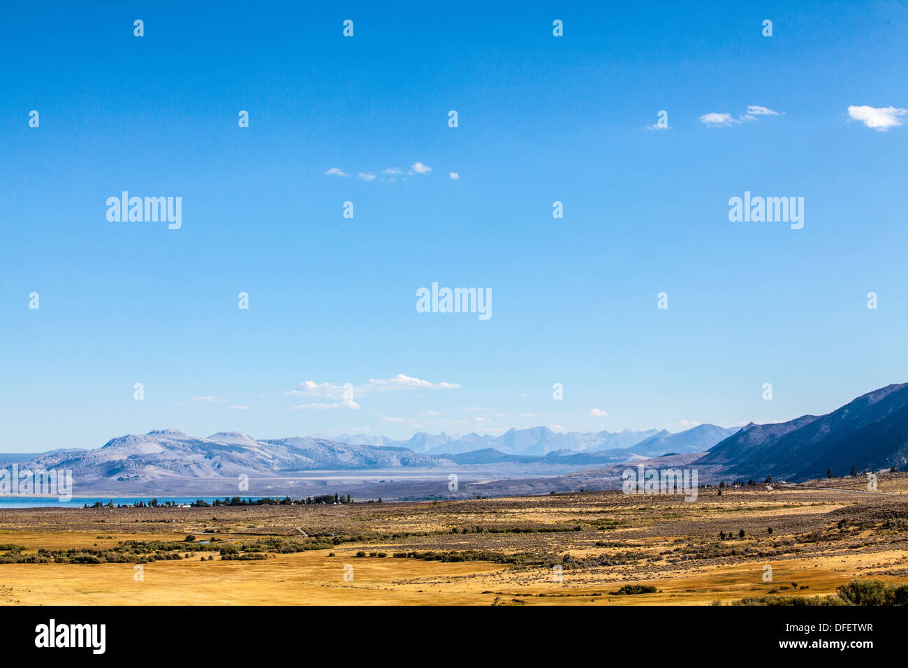 Highway 395 looking south towards Mono Lake and Mammoth Lakes in the ...