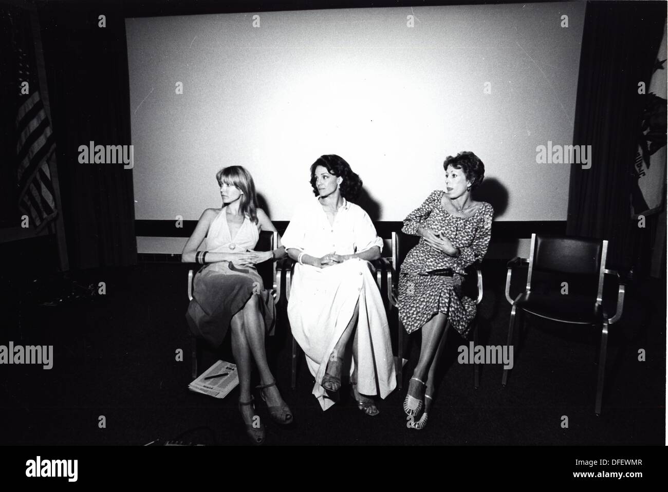 VALERIE HARPER with Susan Blakely and Carol Burnett.28766.Supplied by ...