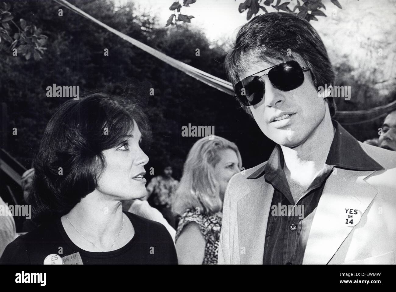 VALERIE HARPER with Warren Beatty.2275.Supplied by Photos, inc.(Credit ...