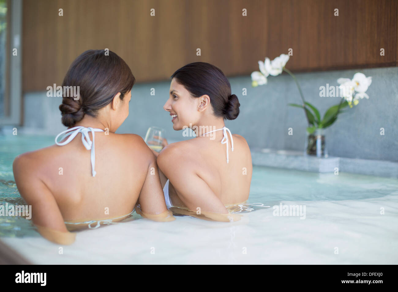Women in spa pool hi-res stock photography and images - Alamy