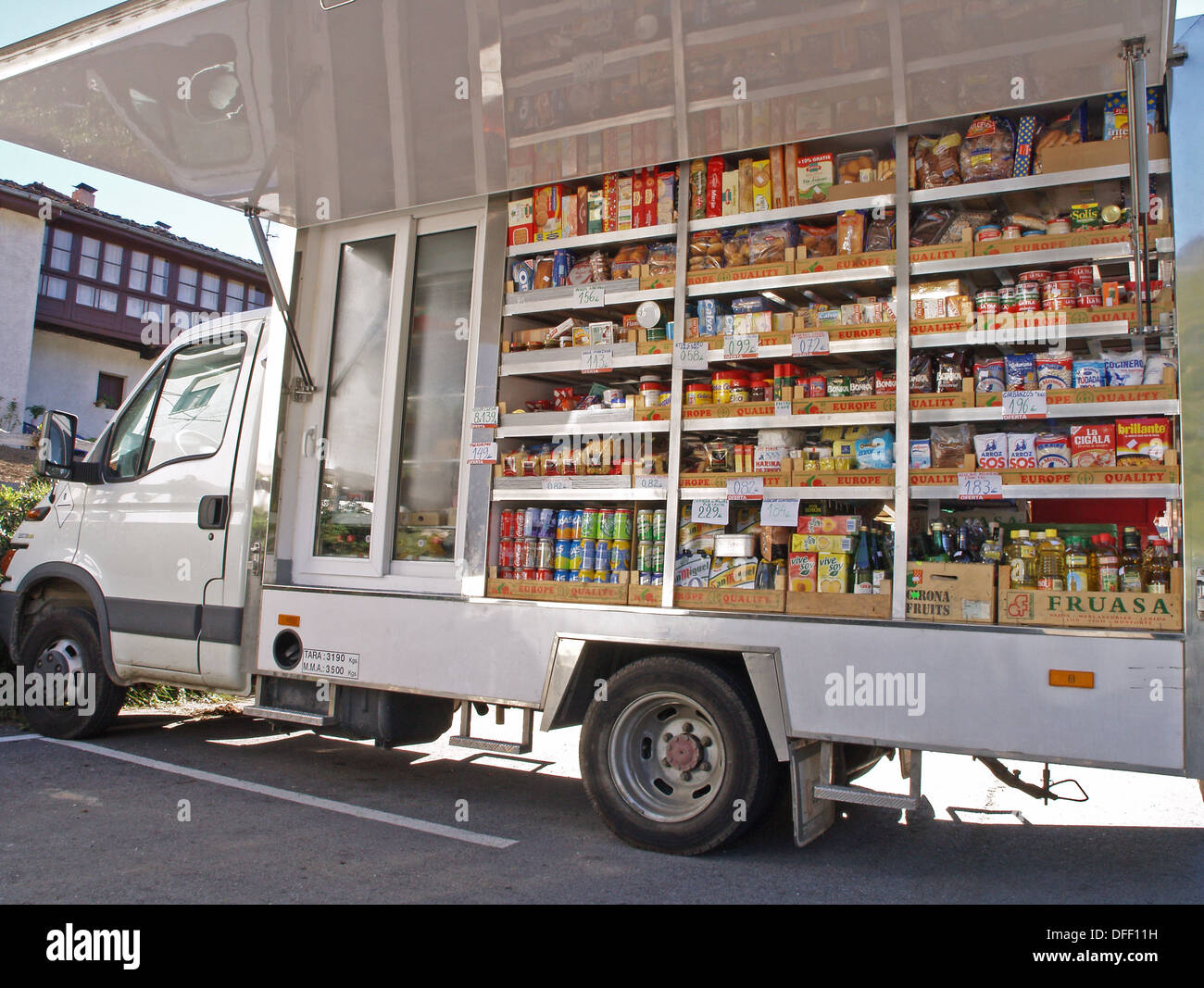 Ambulant Food High Resolution Stock Photography and Images - Alamy