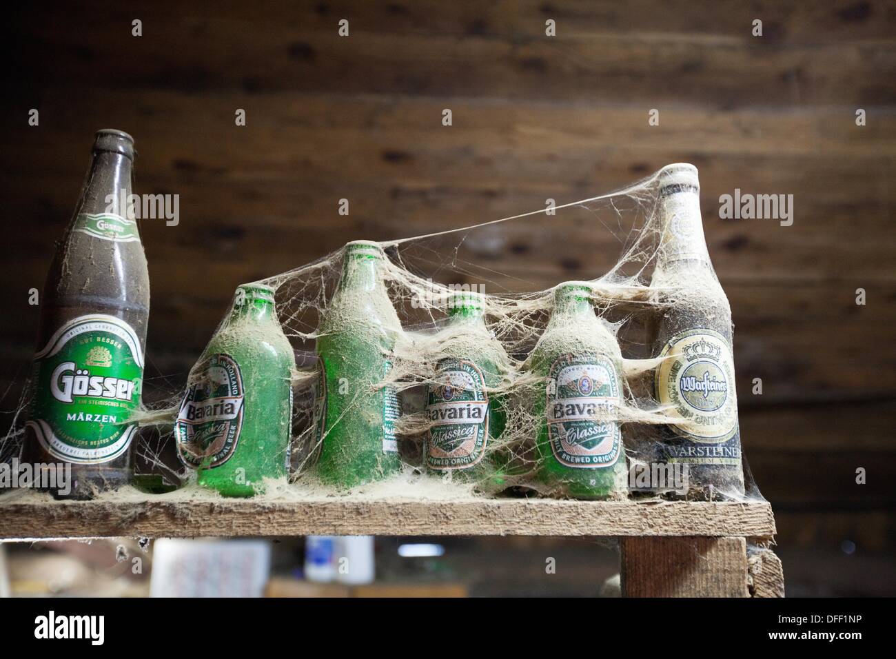 Cobweb empty hi-res stock photography and images - Alamy