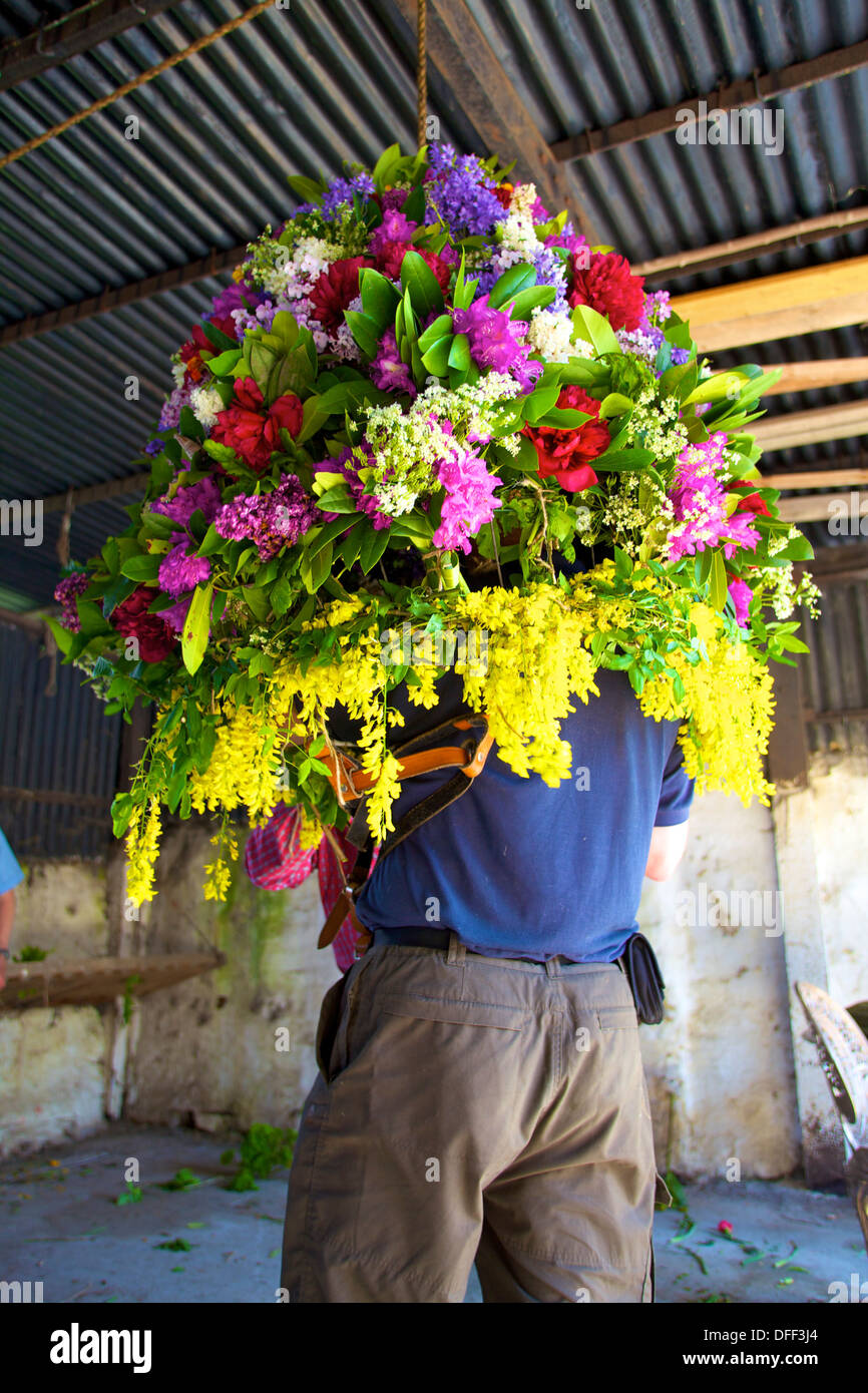 Garland king castleton hi-res stock photography and images - Alamy