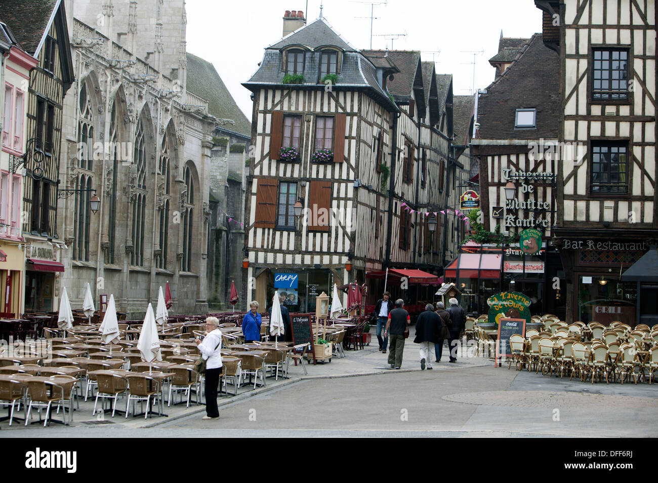 Old buildings in troyes hi-res stock photography and images - Alamy