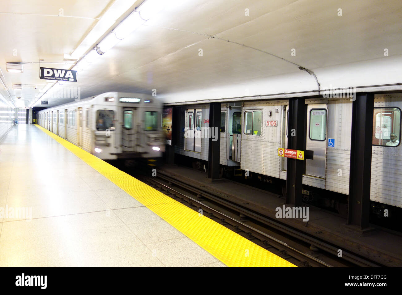 Subway platform in Toronto, Canada Stock Photo - Alamy