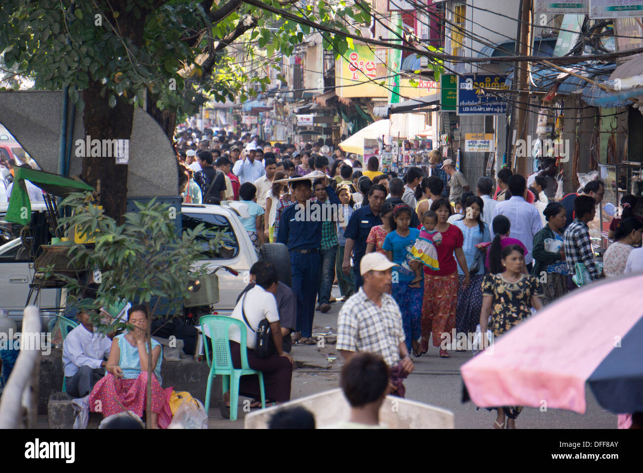 Yangon colonial buildings hi-res stock photography and images - Alamy