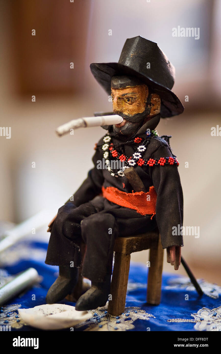 Maximon figure hi-res stock photography and images - Alamy