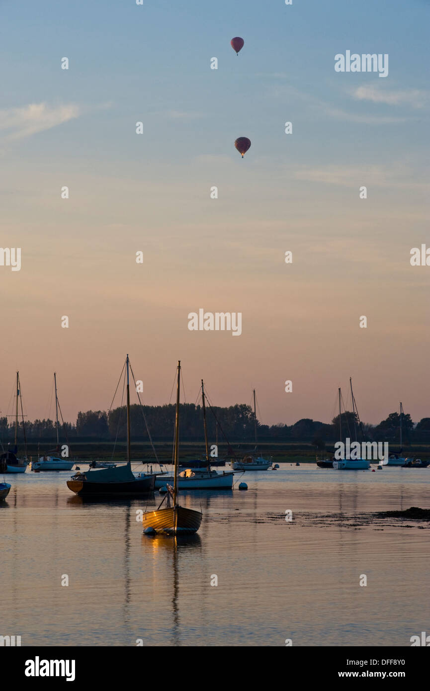 Balloons in sea hi-res stock photography and images - Alamy