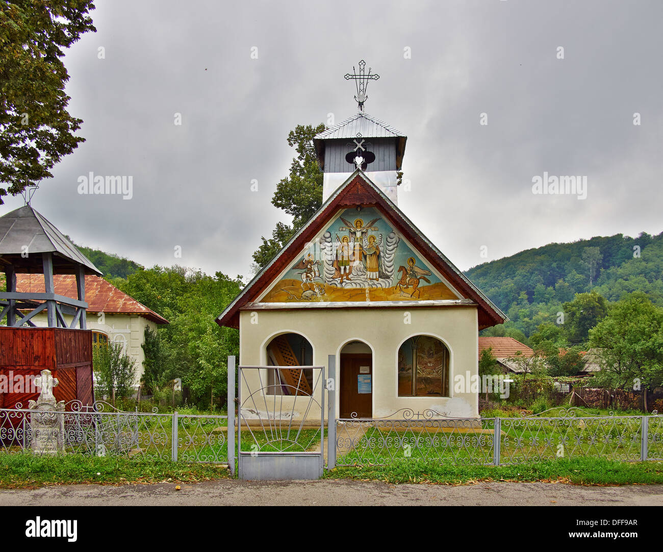 Romanian village in the post comunist era, Pârâu de Vale, Godineşti ...